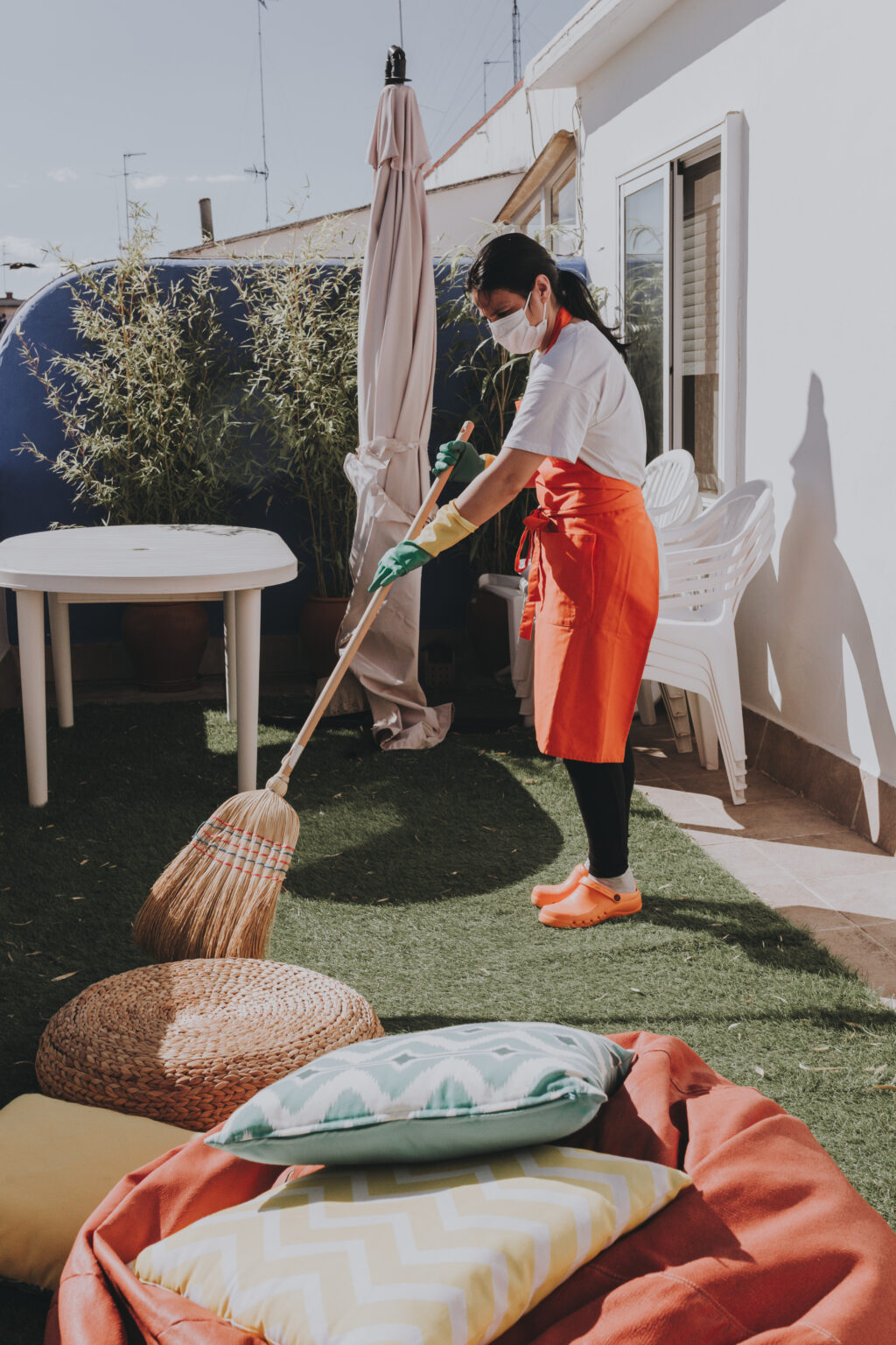 ¿Necesitas ayuda en casa y no tienes tiempo para buscar personal ...
